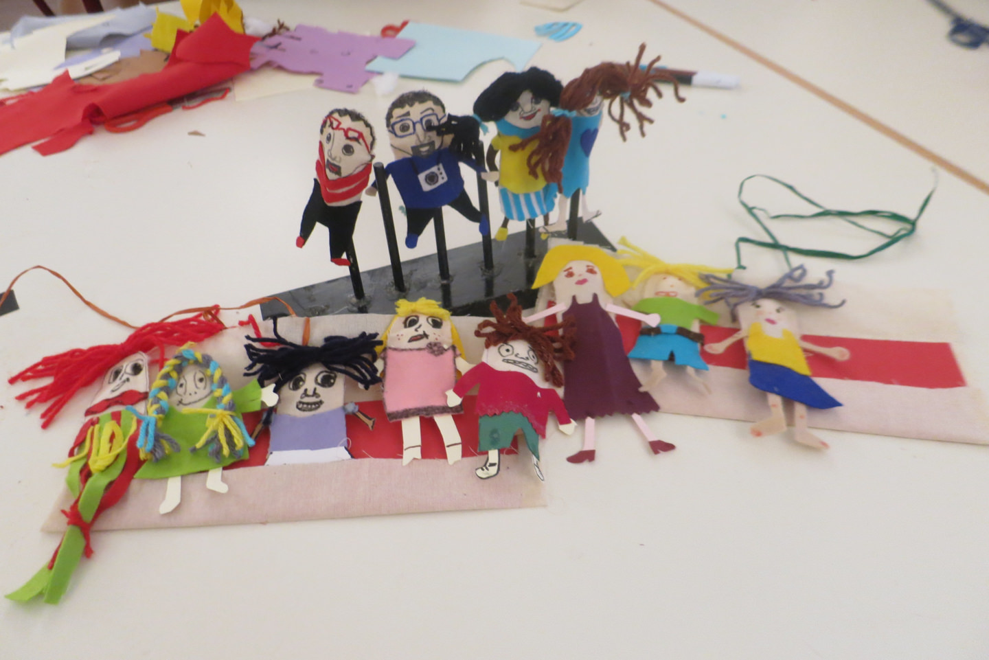 A VILA DAS CORES: CONTOS E MARIONETAS – Museu da Marioneta